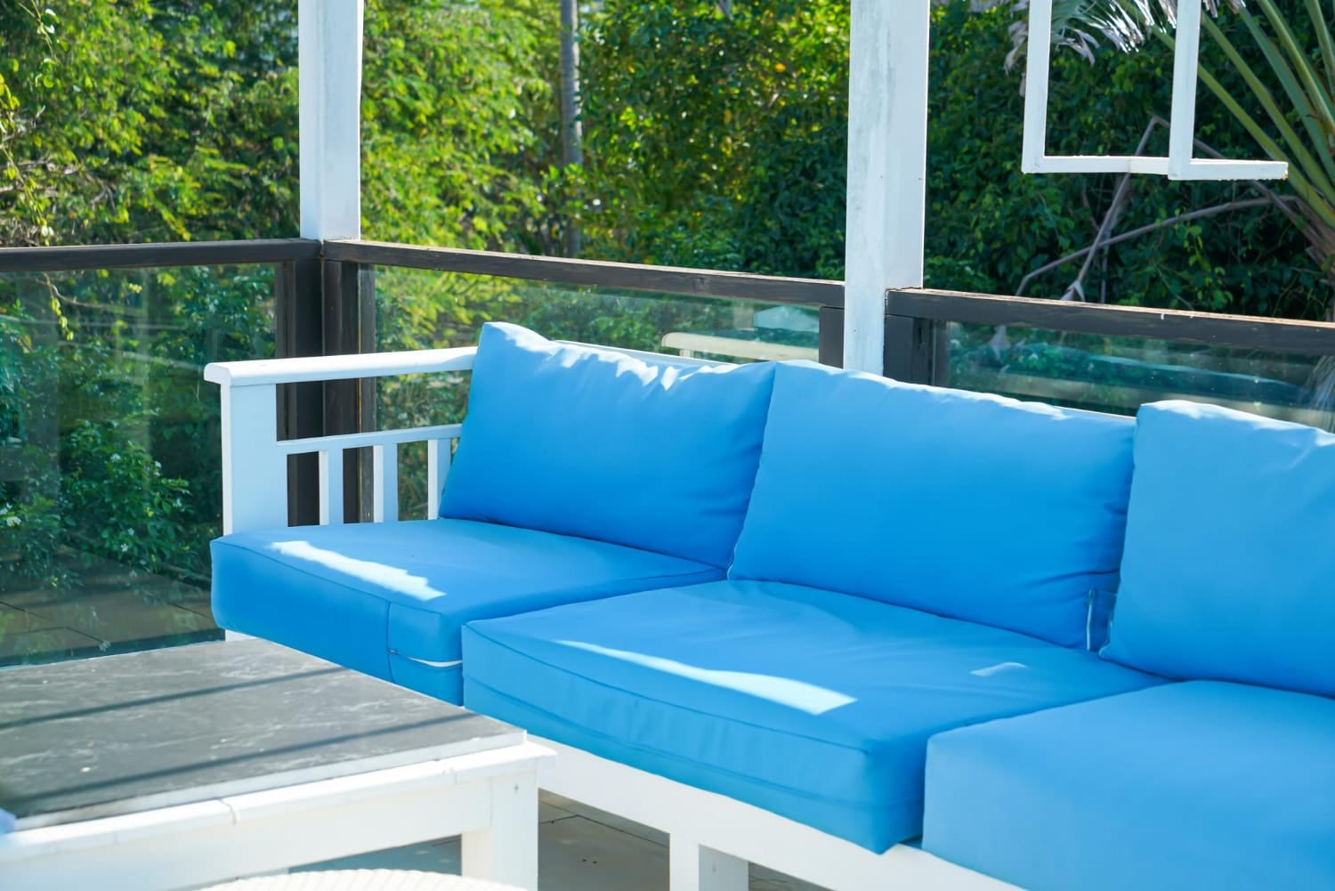 A Guide to Comfortable Outdoor Seating Arrangements