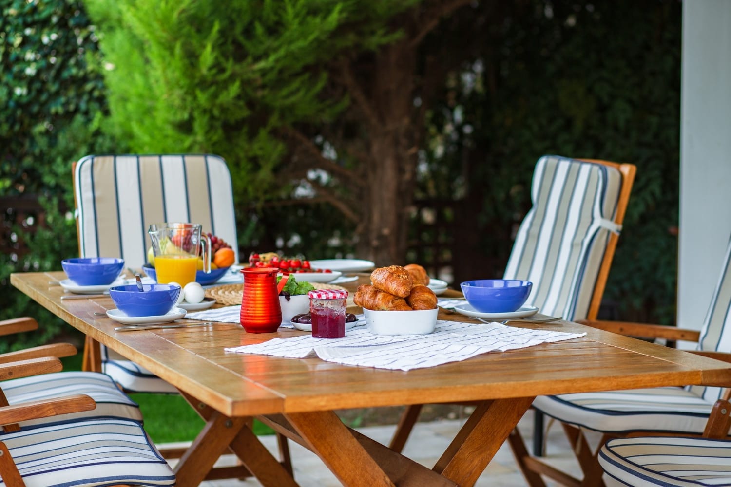 Fix Stuck Mechanisms on Orlando Dining Tables